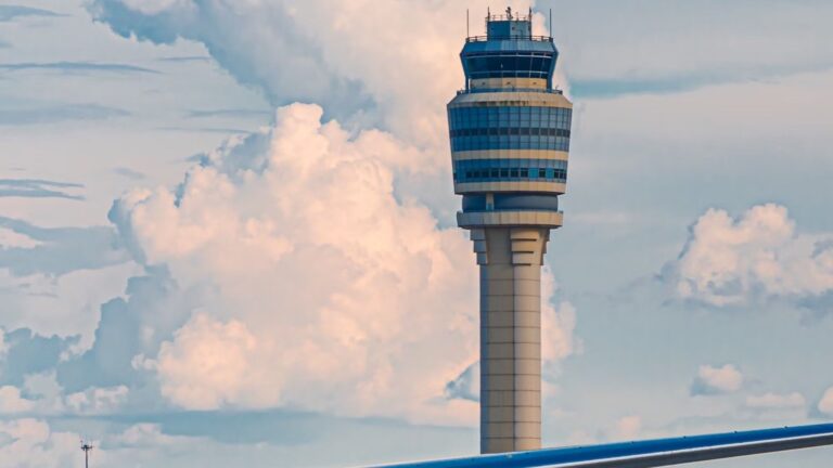 Hartsfield-Jackson Atlanta Airport Reigns as Busiest U.S. Hub in 2025