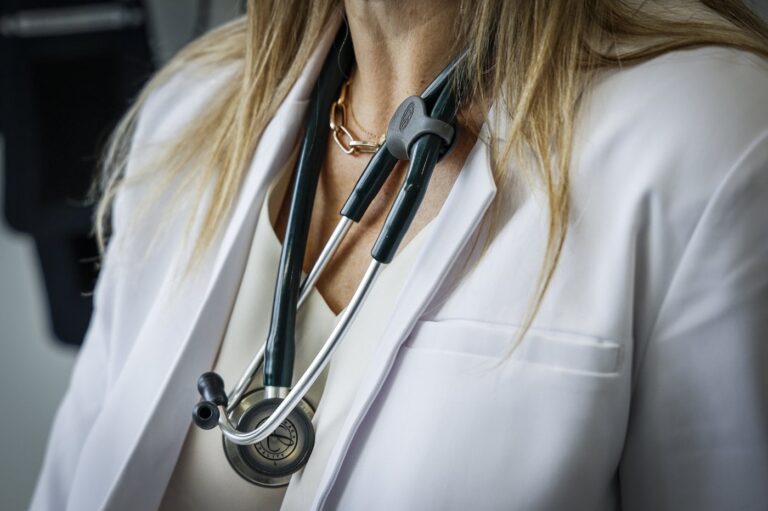 Ottawa Launches 10-Point Strategy to Recruit Family Physicians
