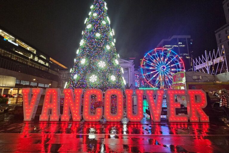 New Temporary VANCOUVER Sign Illuminates Downtown for Winter