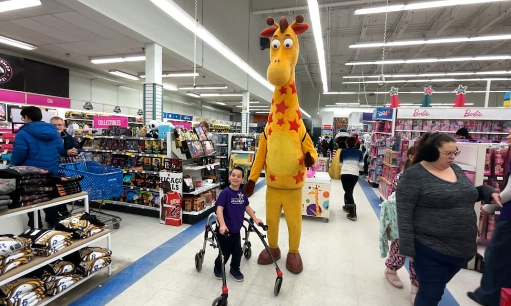 Starlight Hosts Joyful Shopping Event for Children in Ottawa